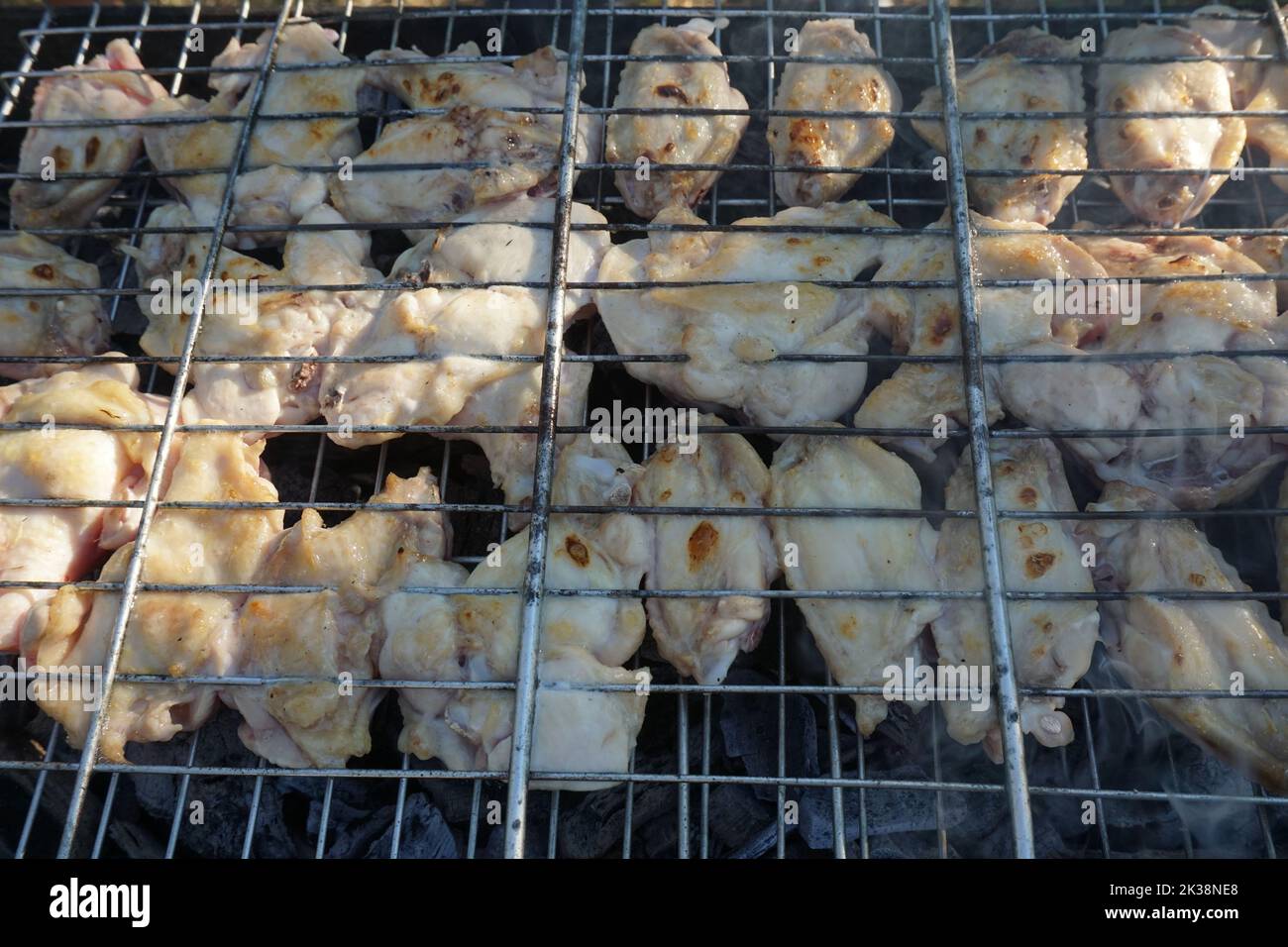 Wire bbq rack hi-res stock photography and images - Alamy