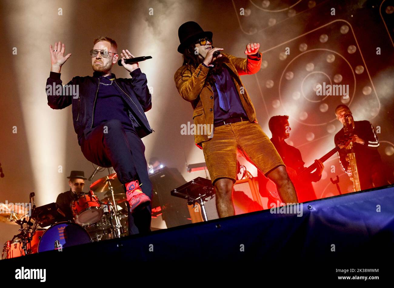 Berlin, Germany. 25th Sep, 2022. Singers Peter Fox (l) and Dellé of the ...