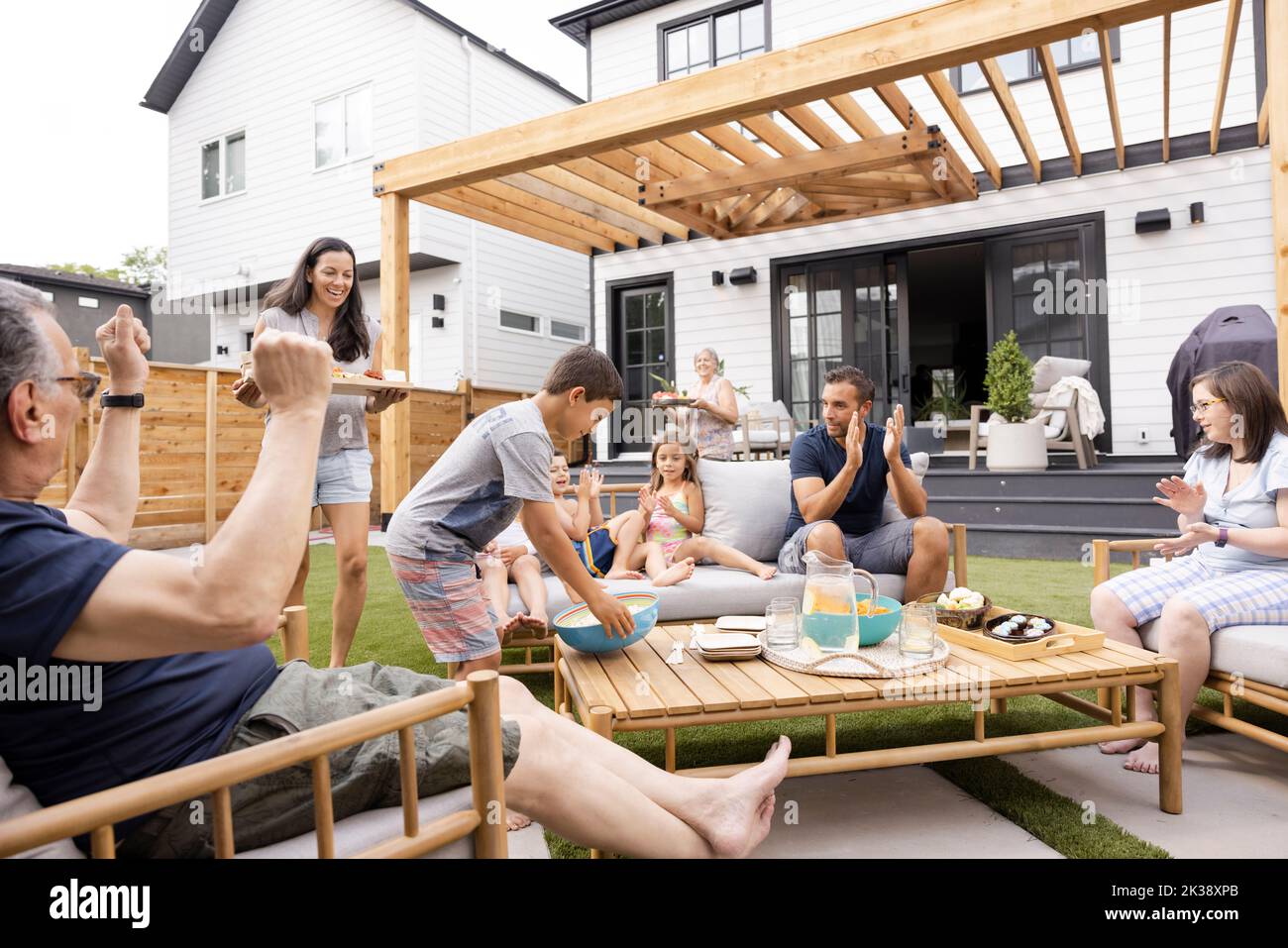 Family house backyard hi-res stock photography and images - Alamy