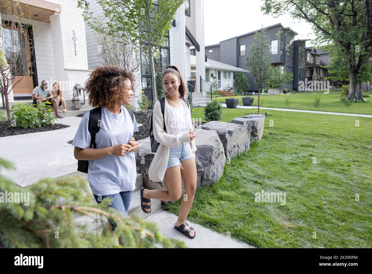 Leaving home teenager hi-res stock photography and images - Alamy