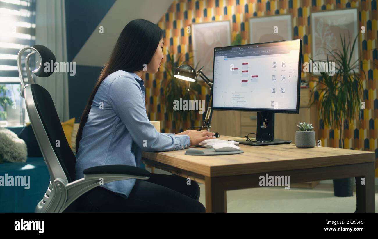 Female web designer hi-res stock photography and images - Alamy