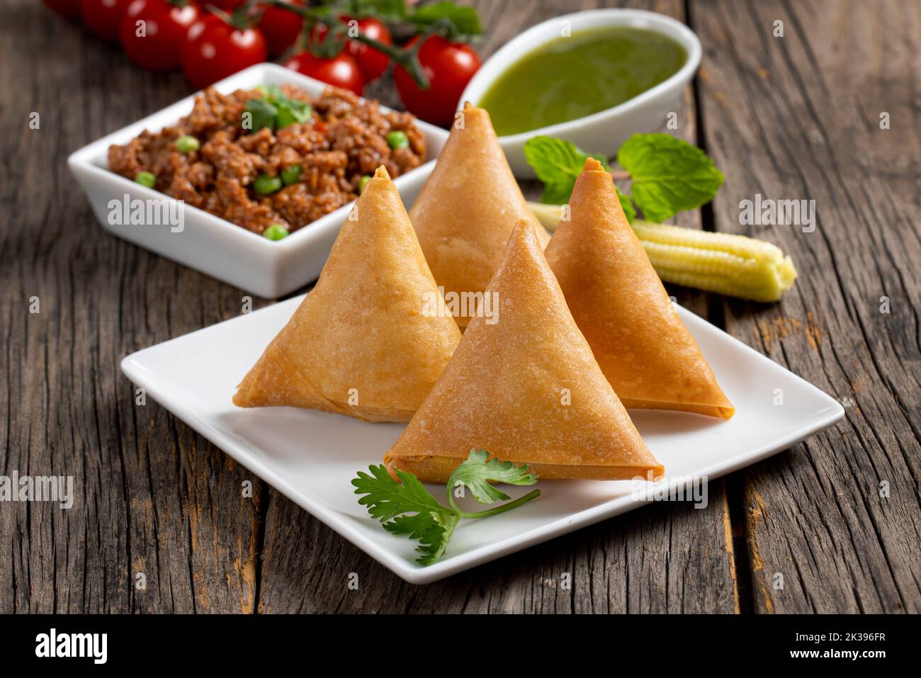 Sweet, tasty, fried indian dish samosha.Indian Delicious Deep Fried ...