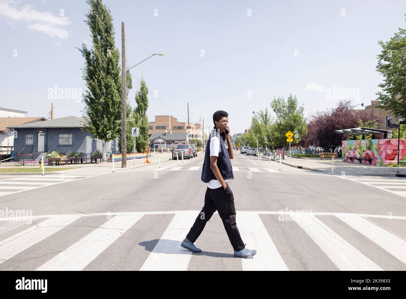 Black man crossing road hi-res stock photography and images - Alamy