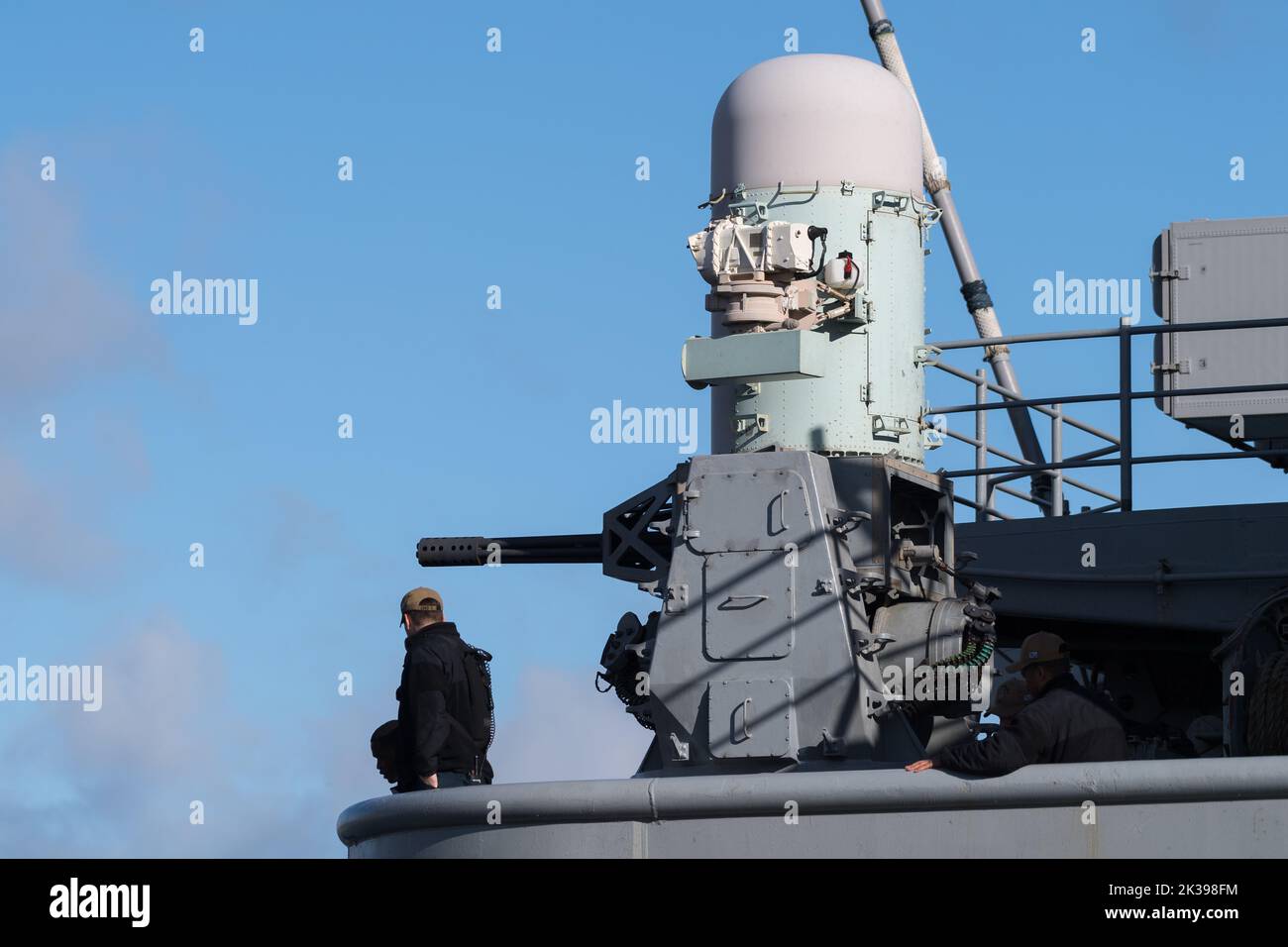 US Navy a Wasp-class amphibious assault ship USS Kearsarge (LHD-3) in ...