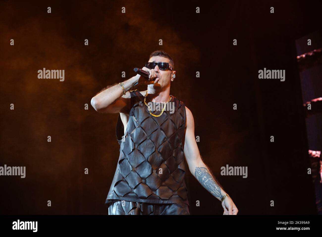 Italienische rapper -Fotos und -Bildmaterial in hoher Auflösung - Seite ...