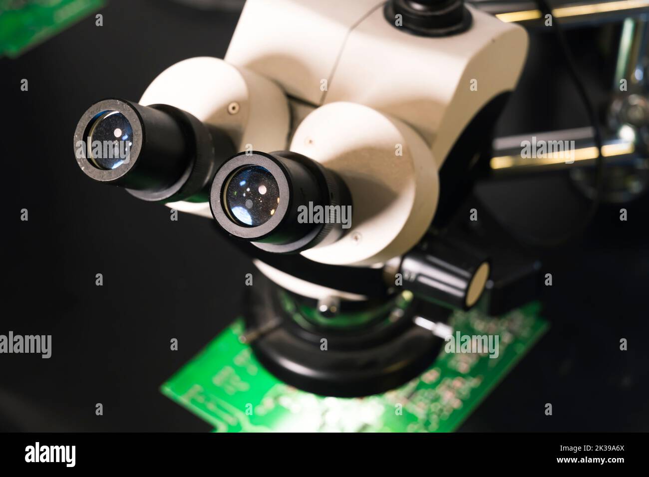 Specialistic microscope used in hand assembly of electric components ...
