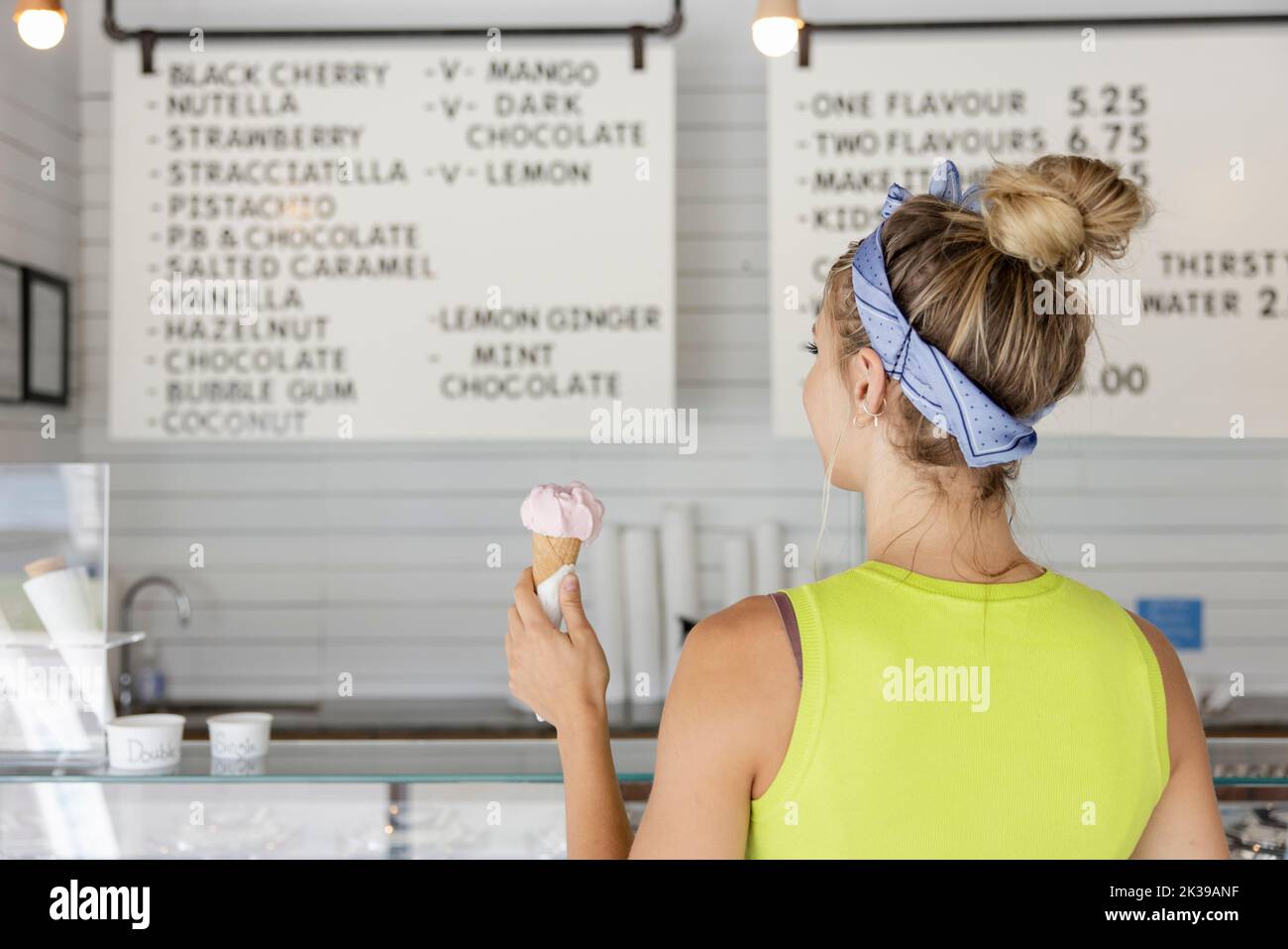 Teen girl ice cream cone hi-res stock photography and images - Alamy