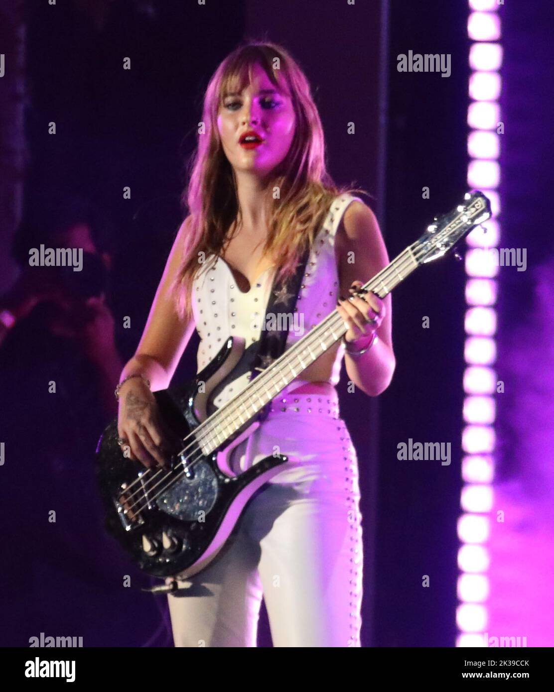 September 24, 2022, New York City, New York, USA: Bassist VICTORIA DE ...