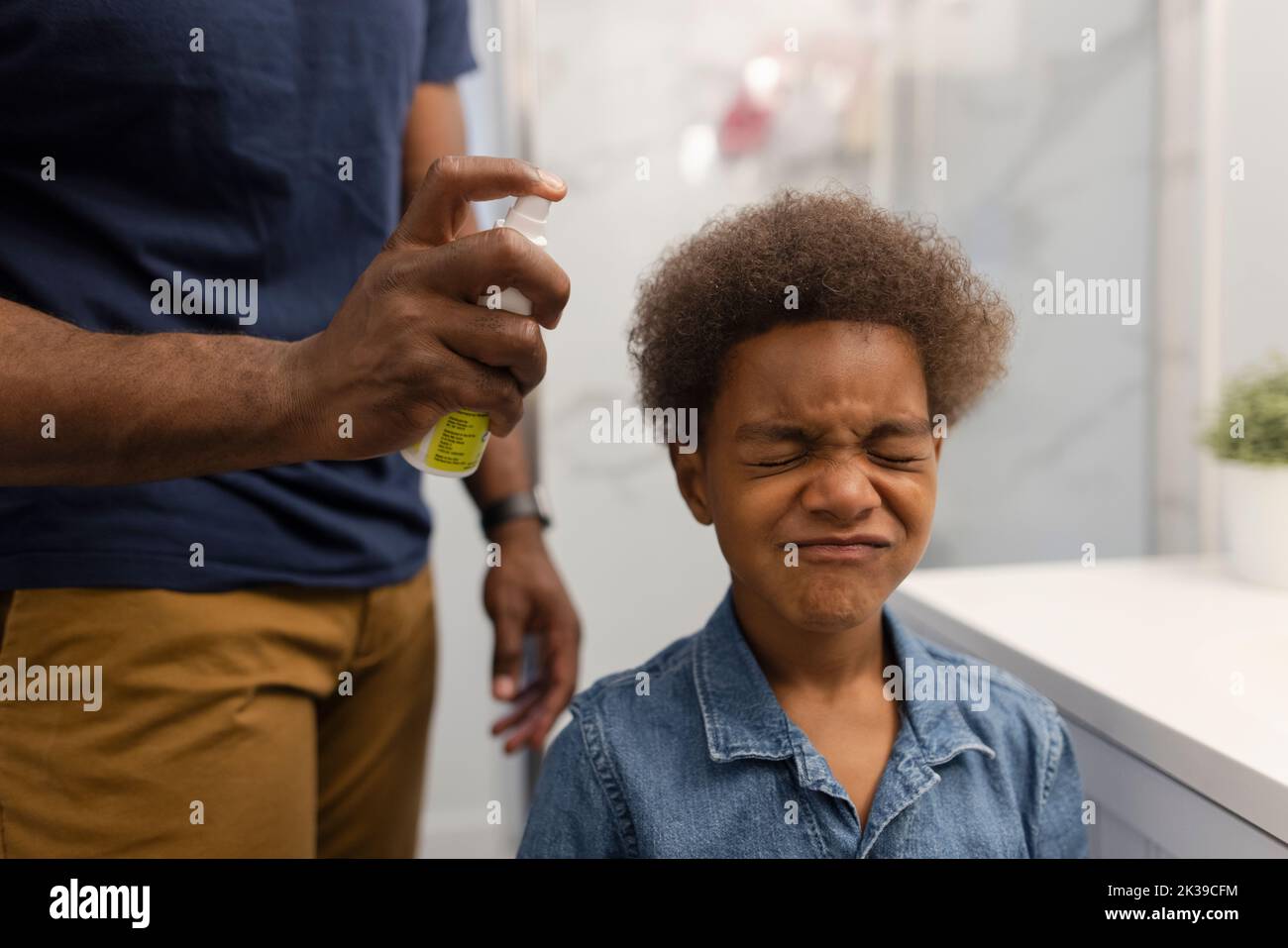 African father closed hi-res stock photography and images - Alamy