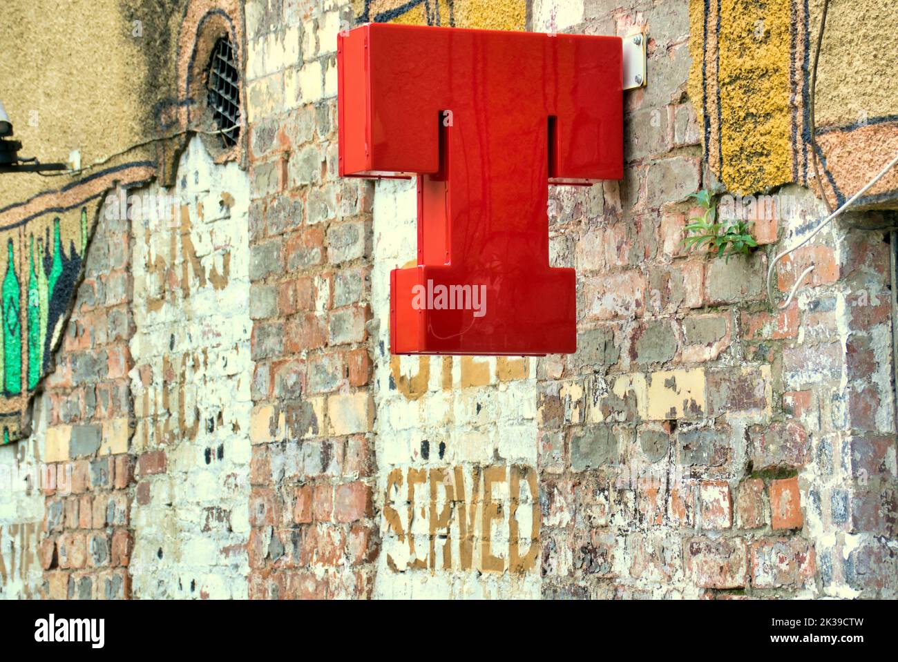 Old pub wall alcohol signs hi-res stock photography and images - Alamy