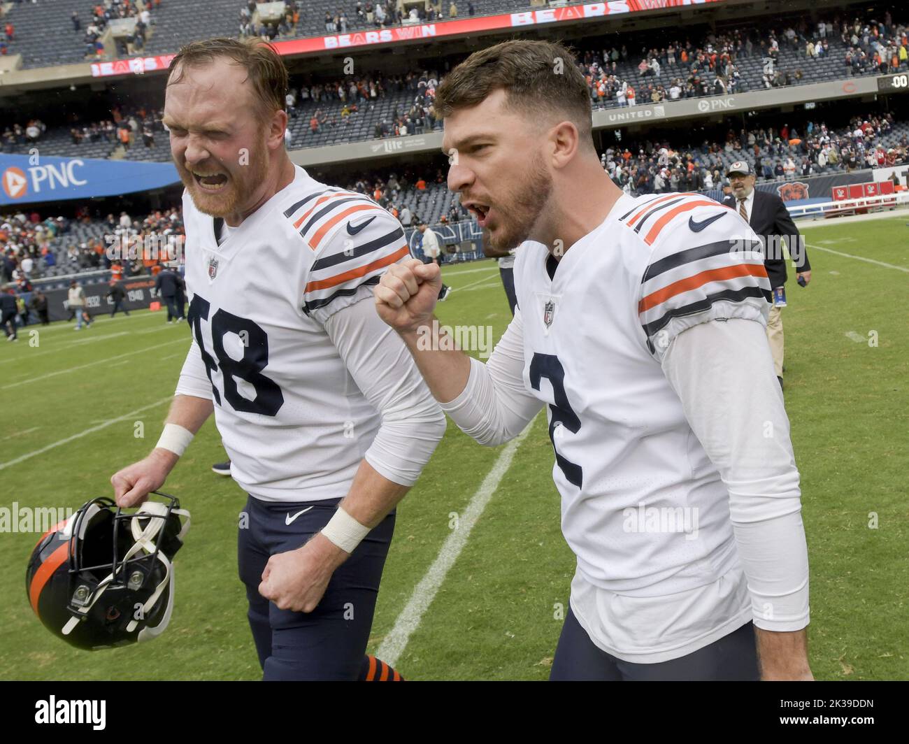Chicago bears long snapper hi-res stock photography and images - Alamy