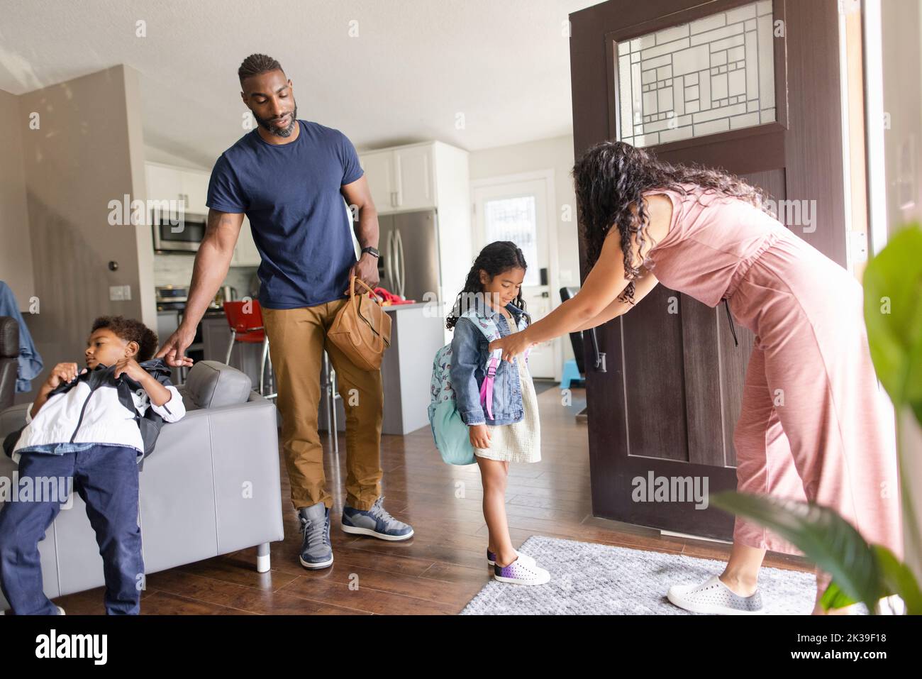 School parents morning hi-res stock photography and images - Alamy