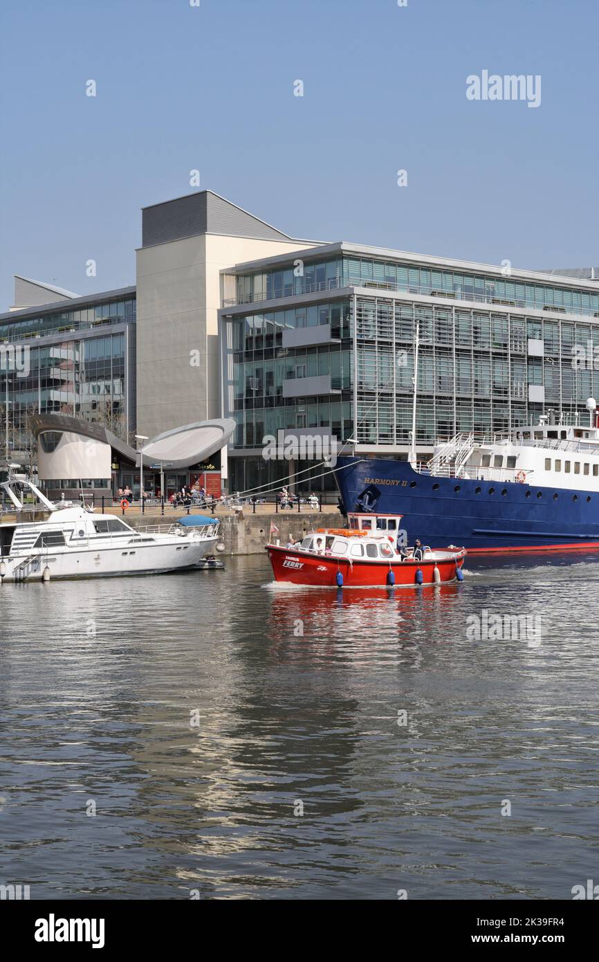 Boats at the waterfront on the river Avon Bristol floating harbour ...