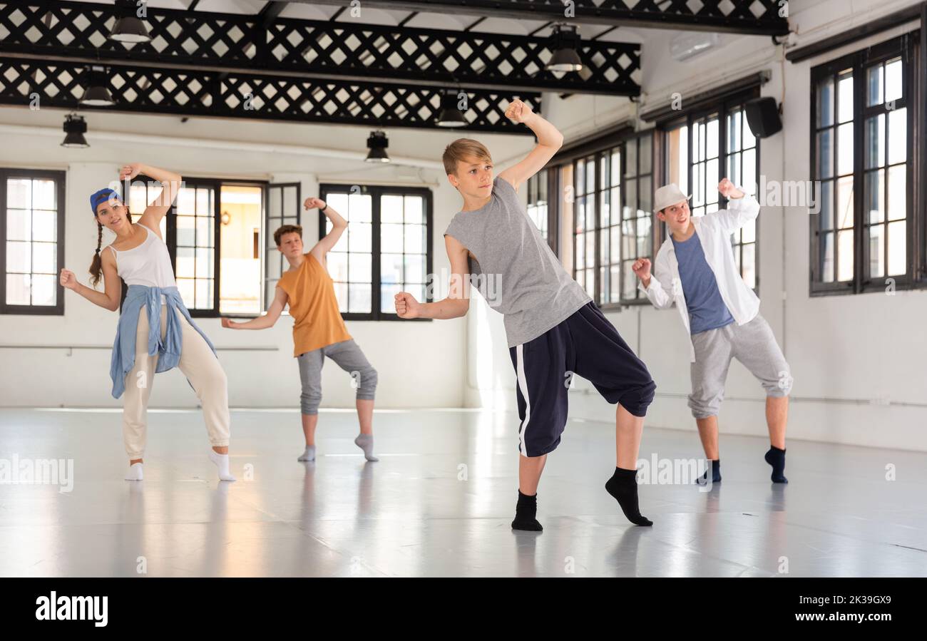 Teenage dancers training hip hop at studio Stock Photo - Alamy