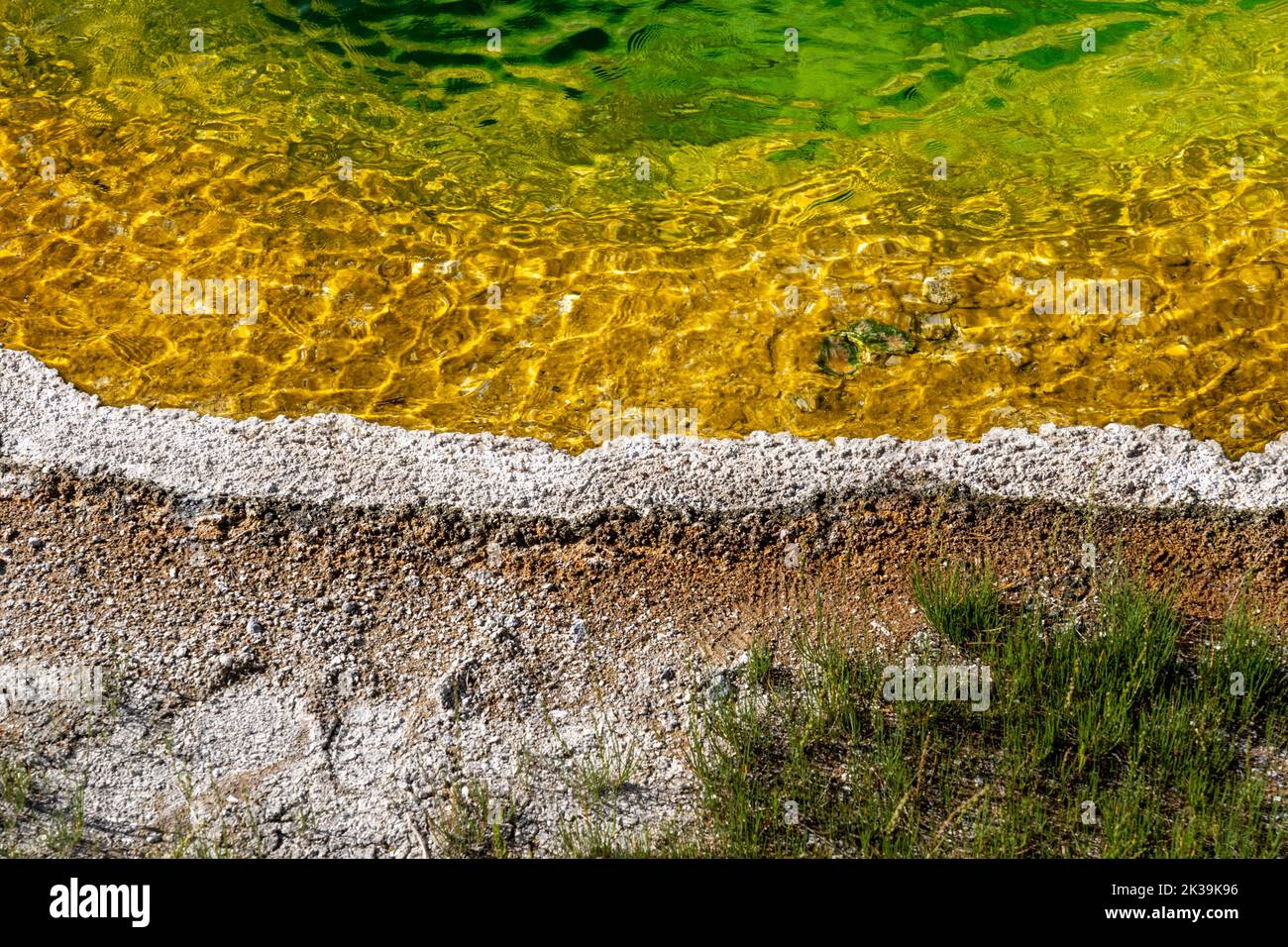 The colorful, famous Morning Glory pool hot spring in Yellowstone ...