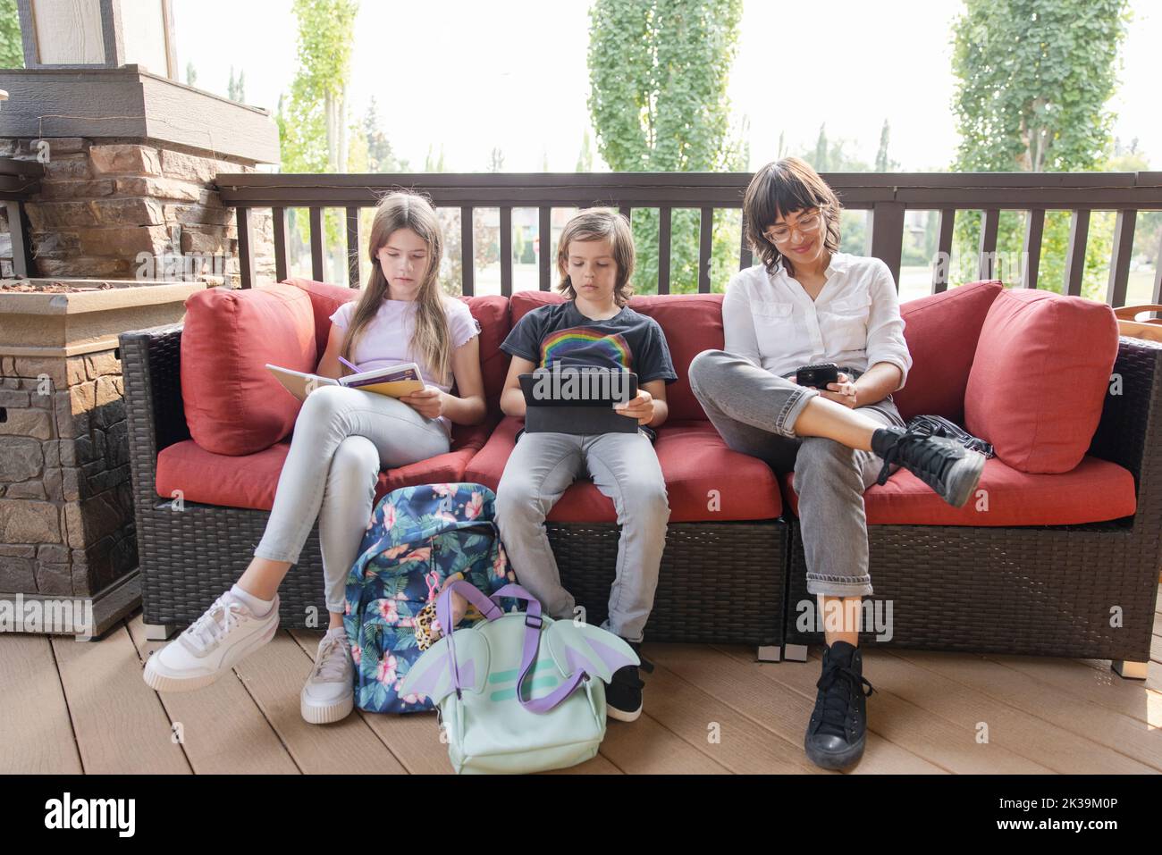 Technology for kids hi-res stock photography and images - Alamy