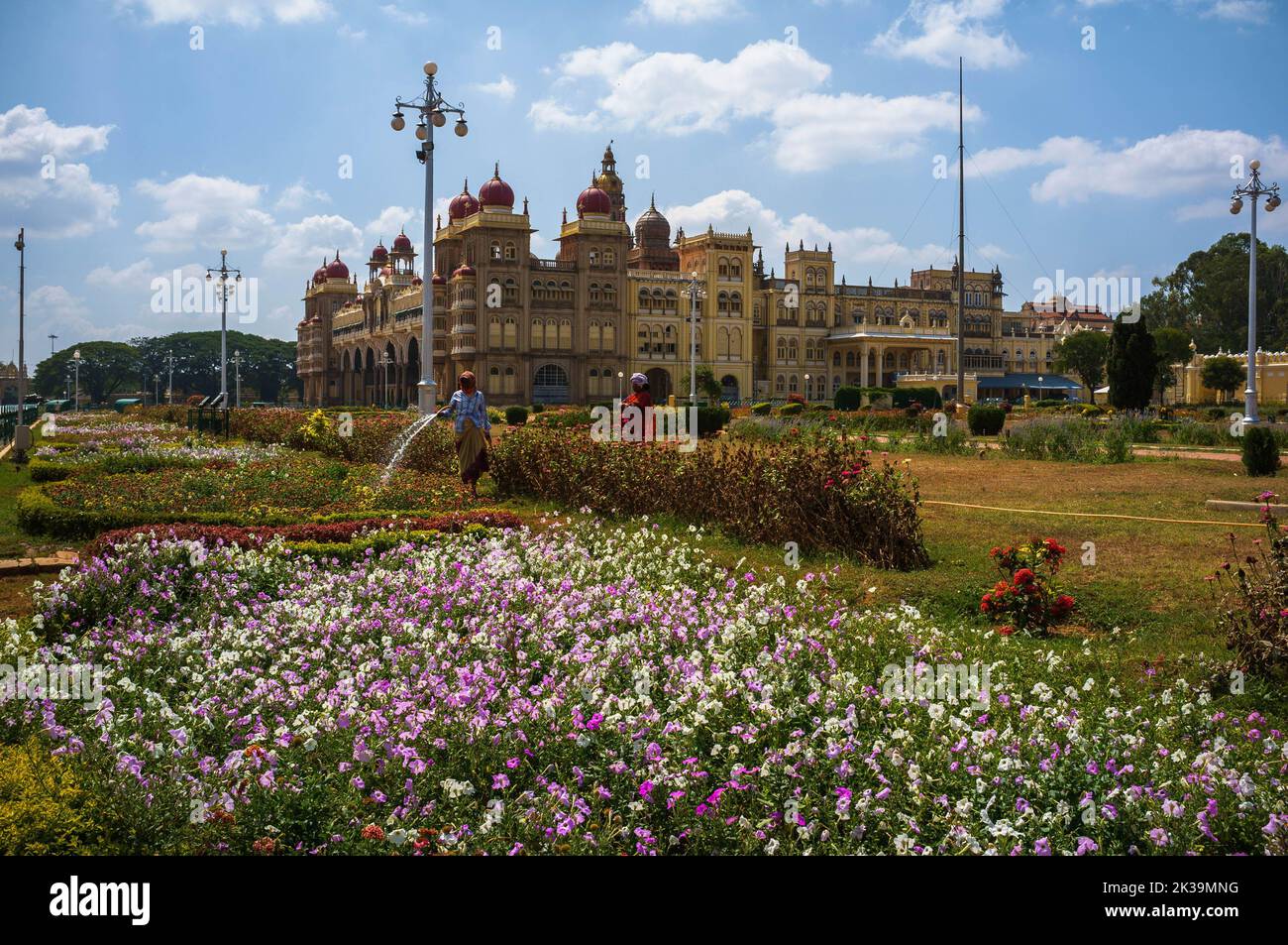 The Mysore Palace (Amba Vilas Palace) and its gardens in Mysore, India ...