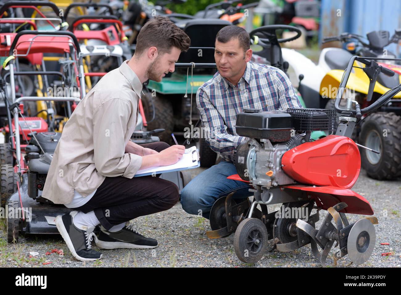 Lawn mower sharpening hi-res stock photography and images - Alamy