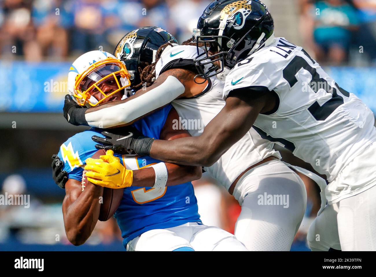 Joshua palmer chargers hi-res stock photography and images - Alamy