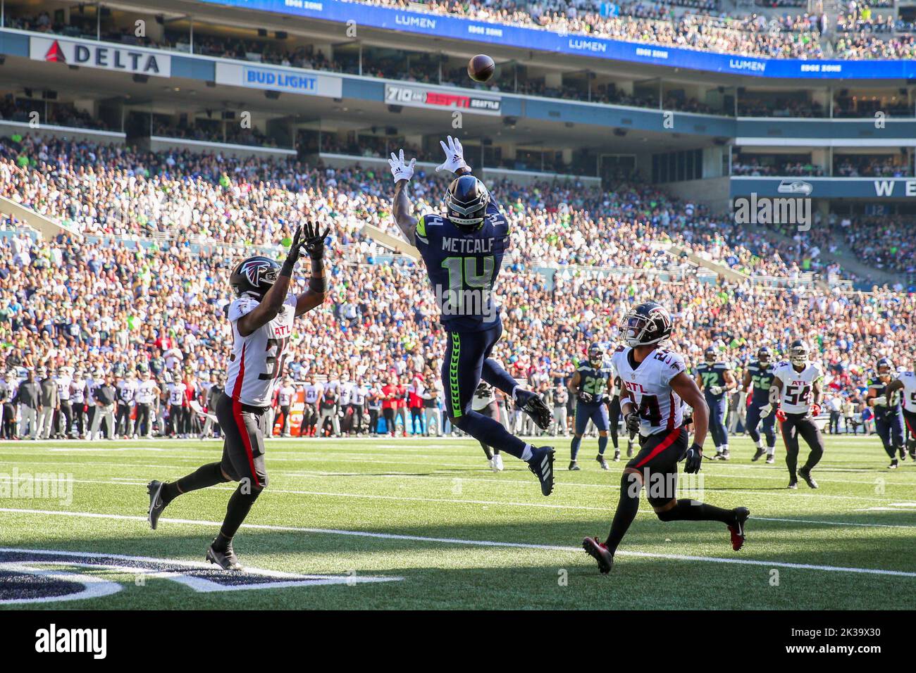 Seattle, WA, USA. 25th Sep, 2022. Seattle Seahawks wide receiver DK ...
