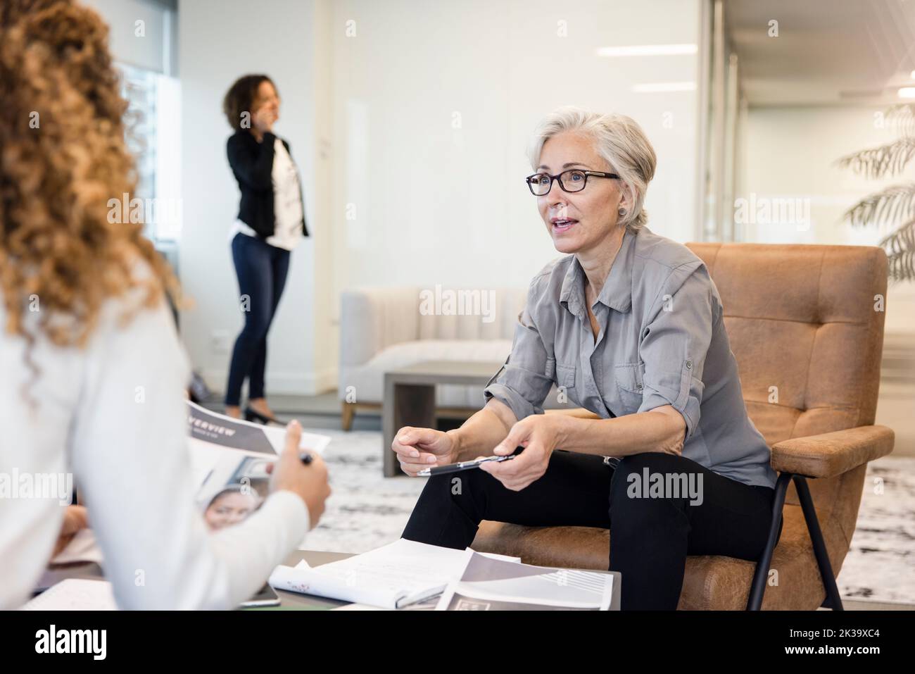Working in breakout space hi-res stock photography and images - Alamy