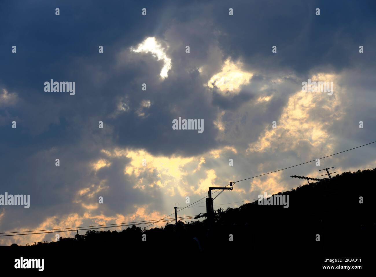 Horizontal angry clouds hi-res stock photography and images - Alamy