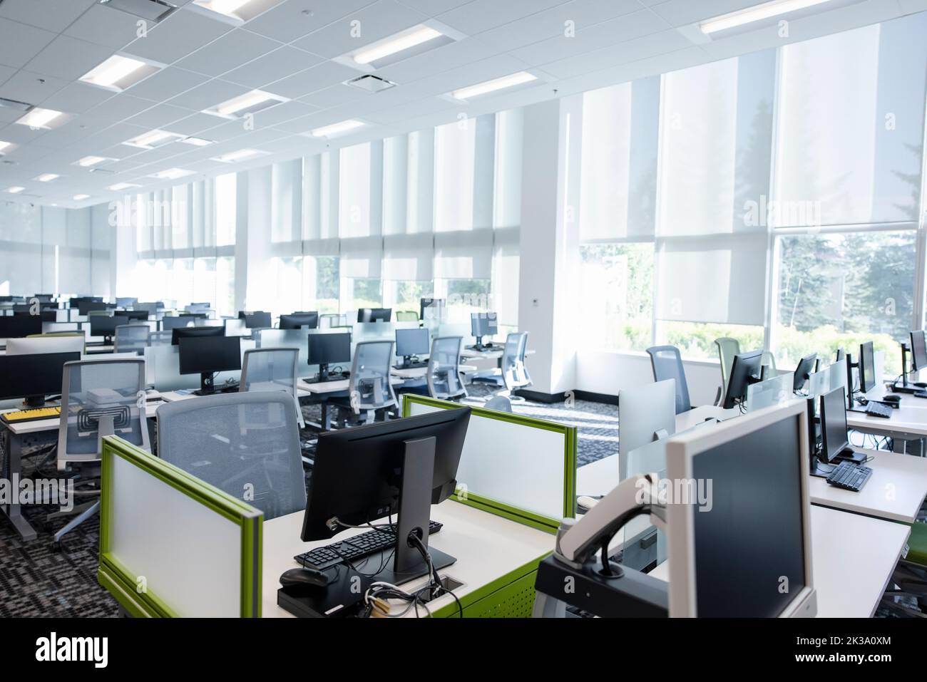 Empty stations hi-res stock photography and images - Alamy