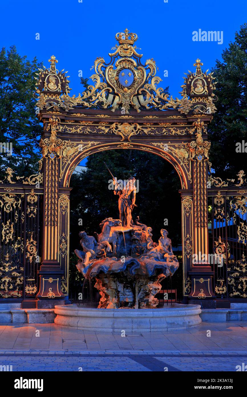 Fontaine de neptune nancy hi-res stock photography and images - Alamy