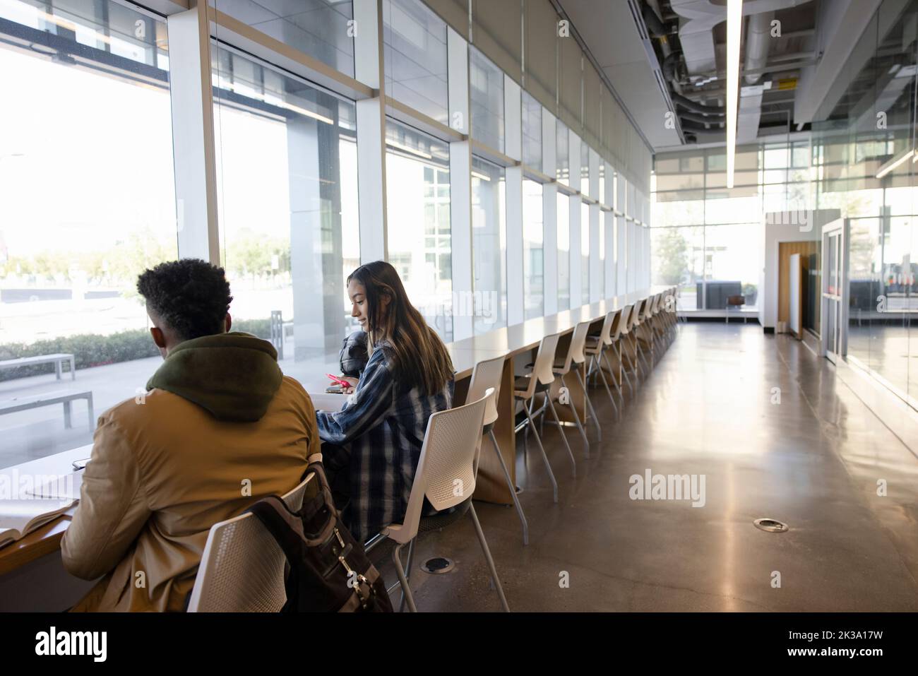 Window college student hi-res stock photography and images - Alamy