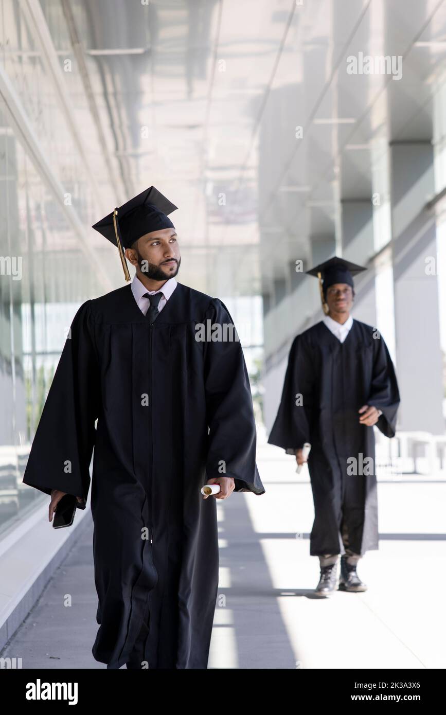 Student cap hi-res stock photography and images - Alamy