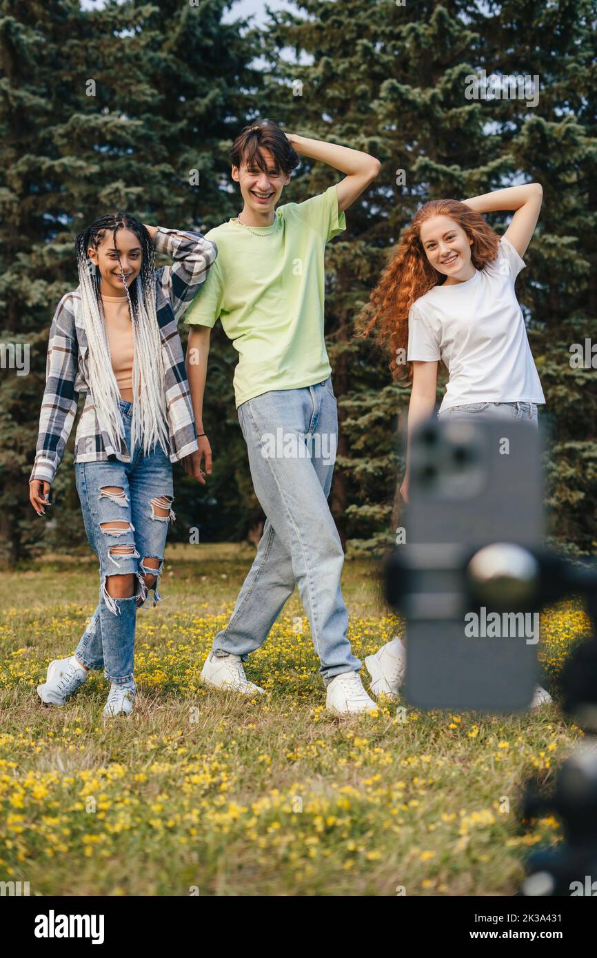 Funny recording hi-res stock photography and images - Alamy