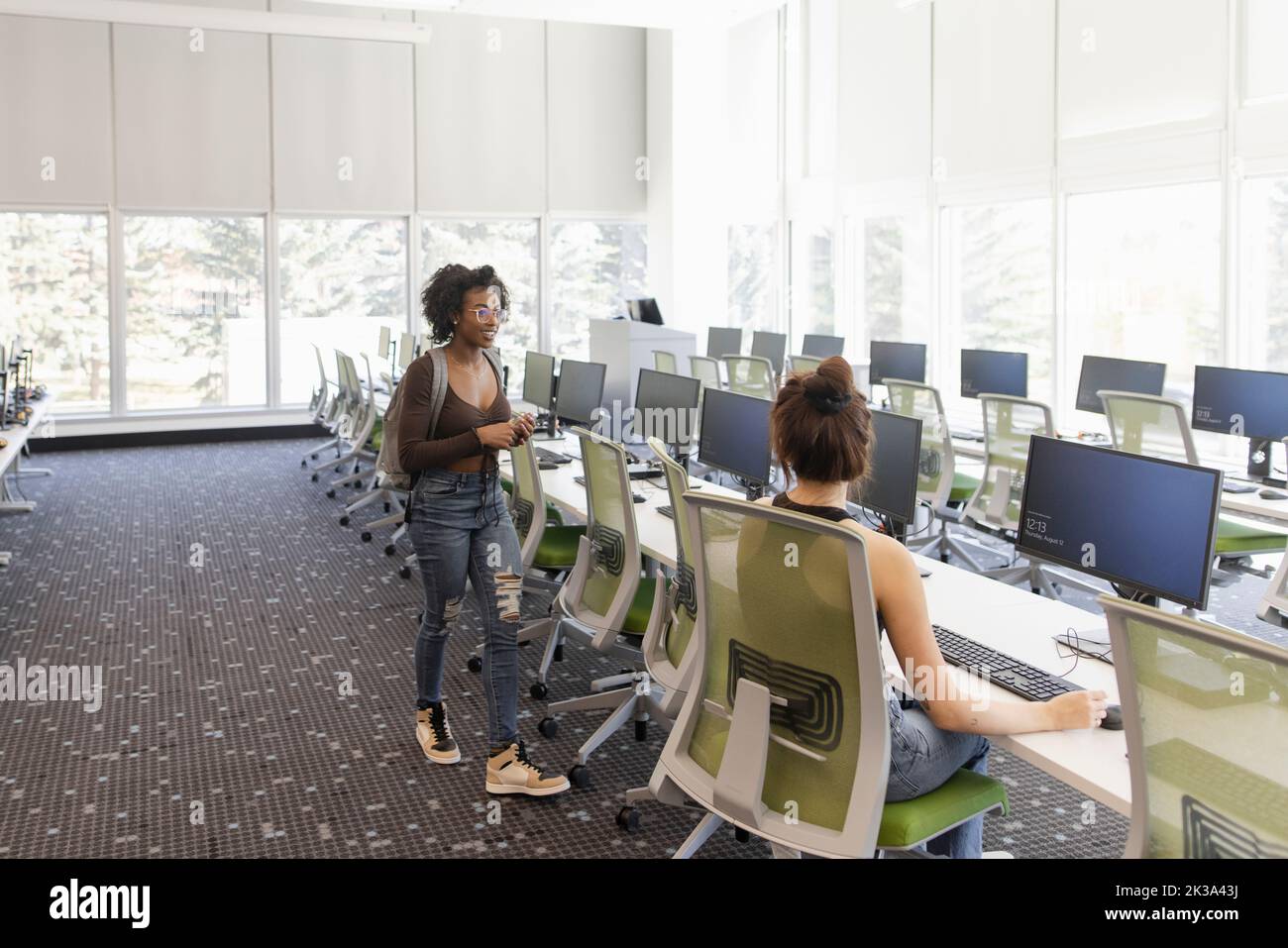 Black university students lab hi-res stock photography and images - Alamy