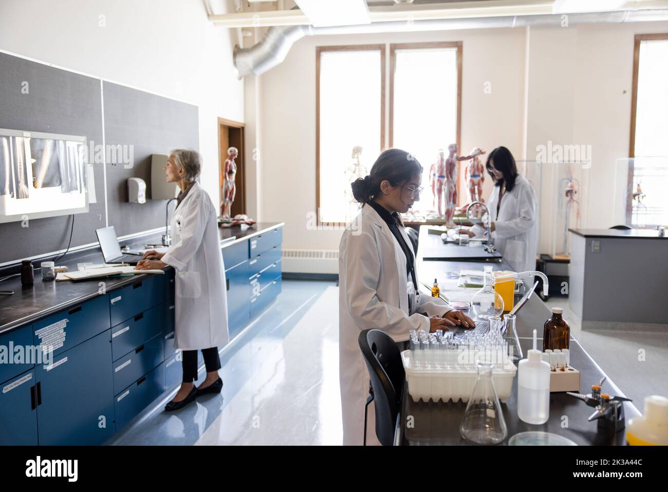American university laboratory hi-res stock photography and images - Alamy