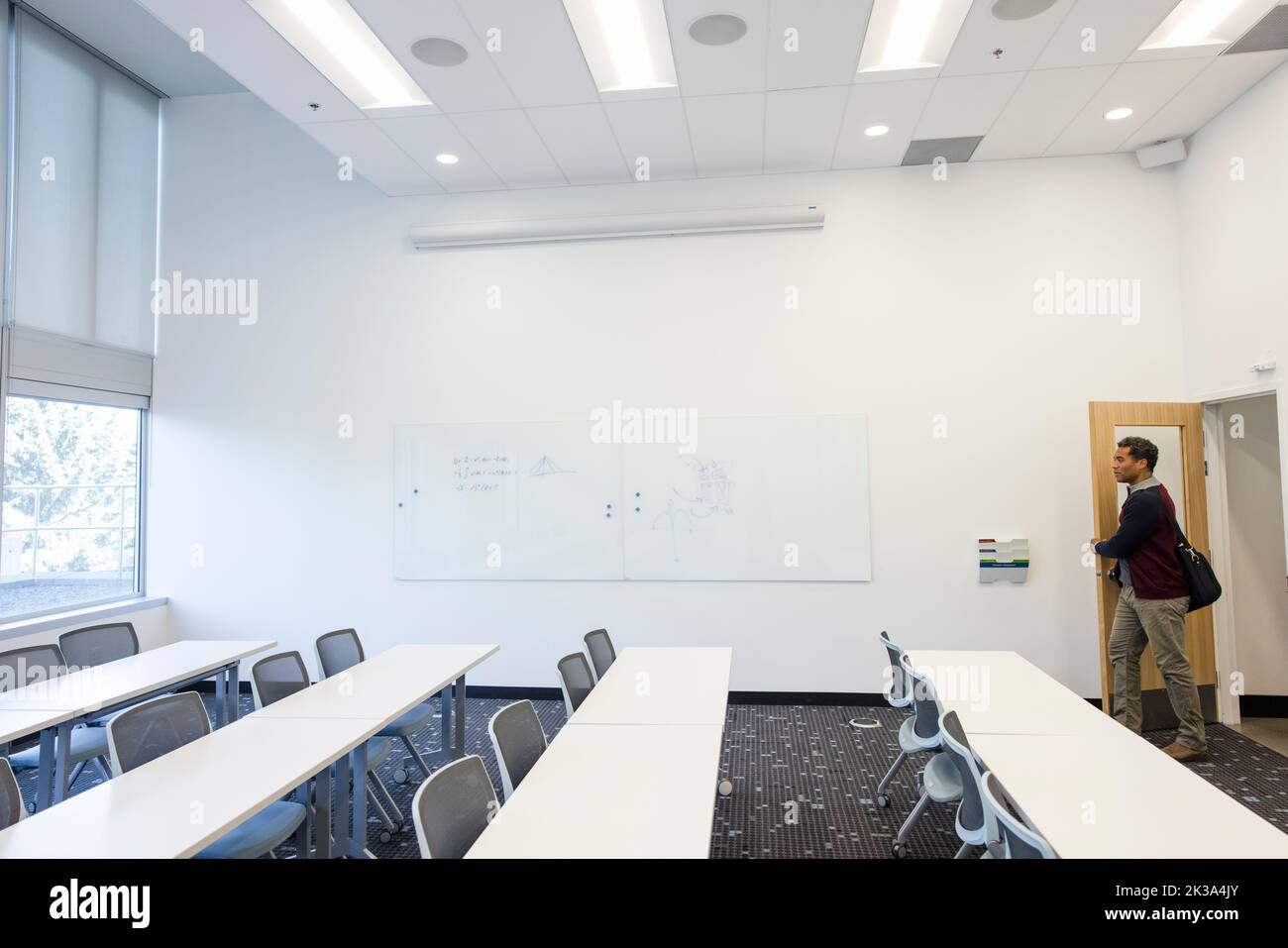 Black male classroom teacher hi-res stock photography and images - Alamy