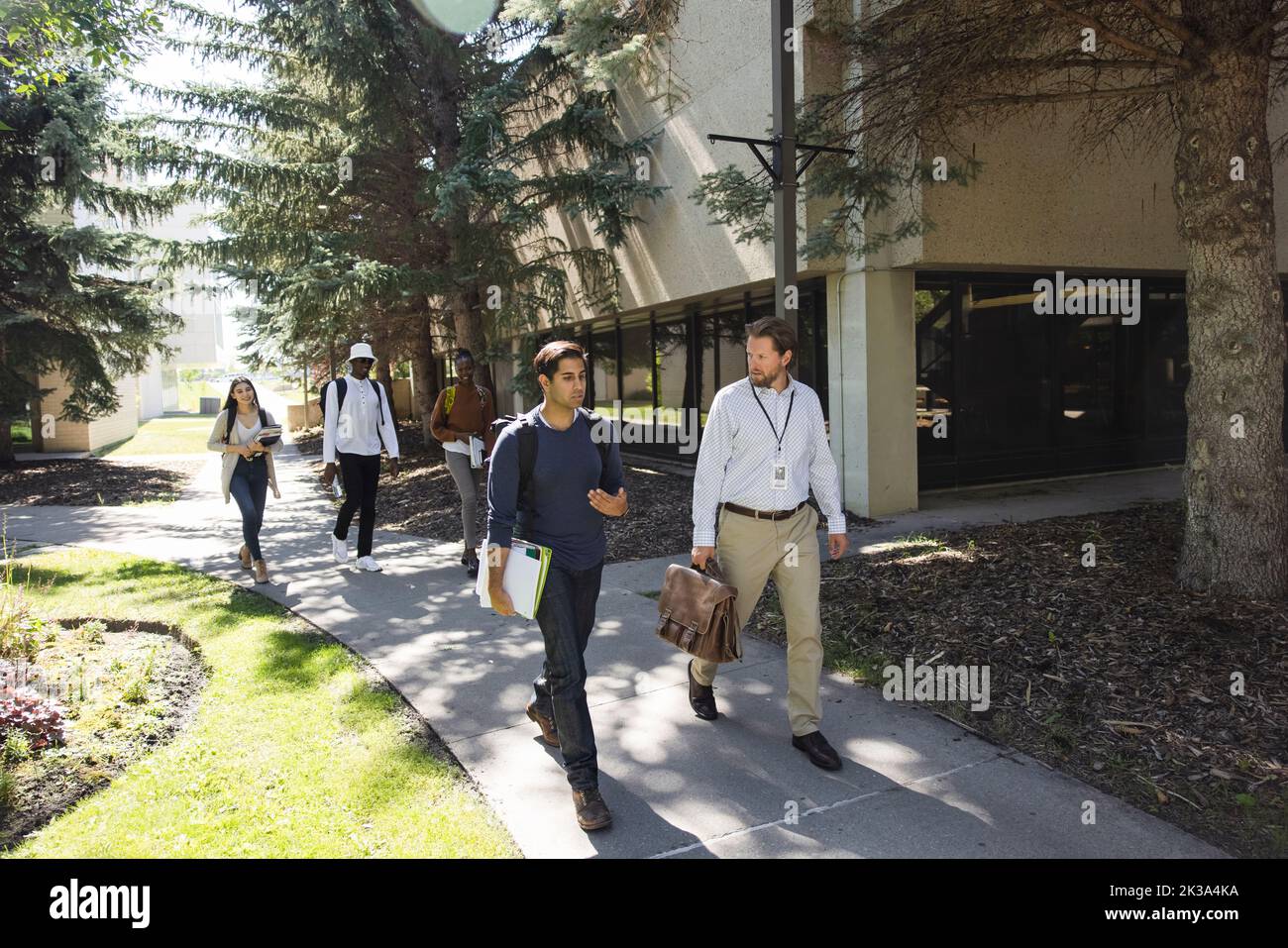 Professor student campus hi-res stock photography and images - Alamy