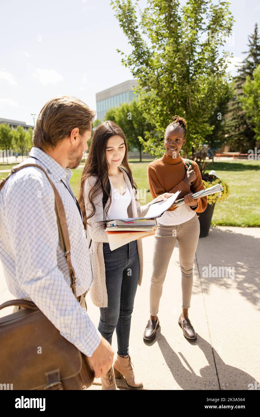 African professor hi-res stock photography and images - Alamy