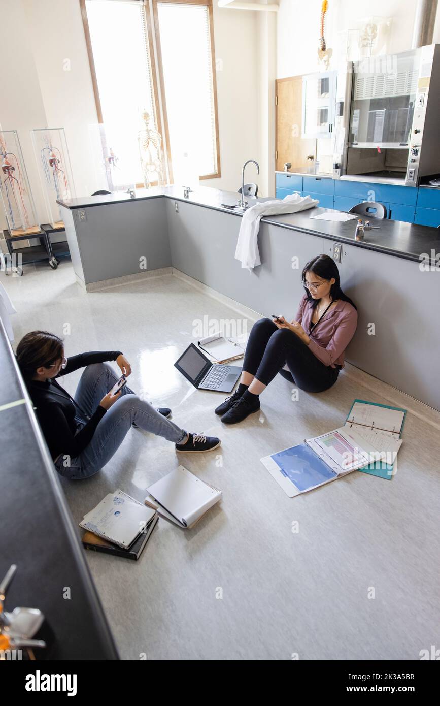 American female students study hi-res stock photography and images - Alamy