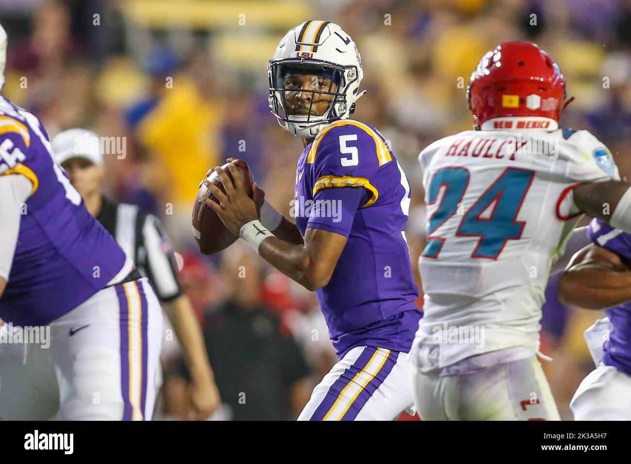 Baton Rouge, LA, USA. 24th Sep, 2022. LSU quarterback Jayden Daniels (5) looks for a receiver ...