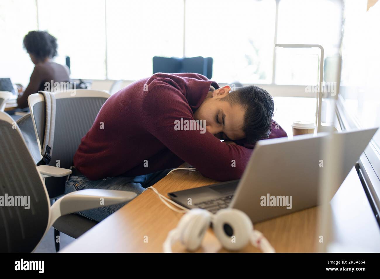 Student sleeping in library hi-res stock photography and images - Alamy