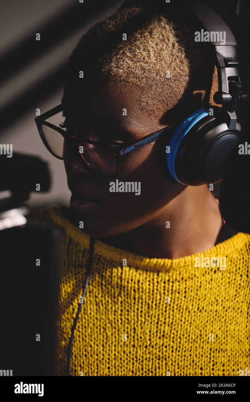 African american female vocalist hi-res stock photography and images ...