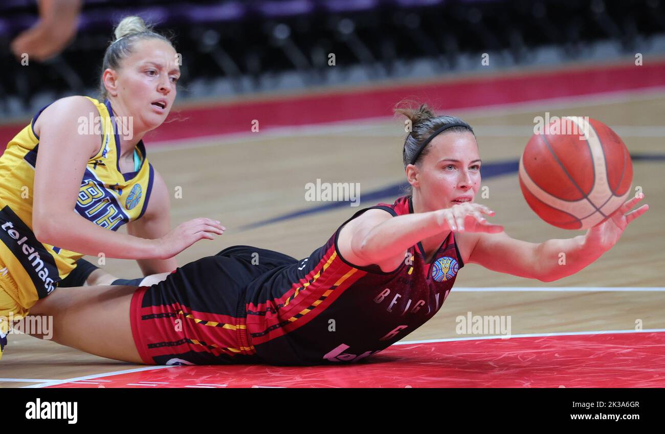 Wc 2022 match ball hi-res stock photography and images - Alamy