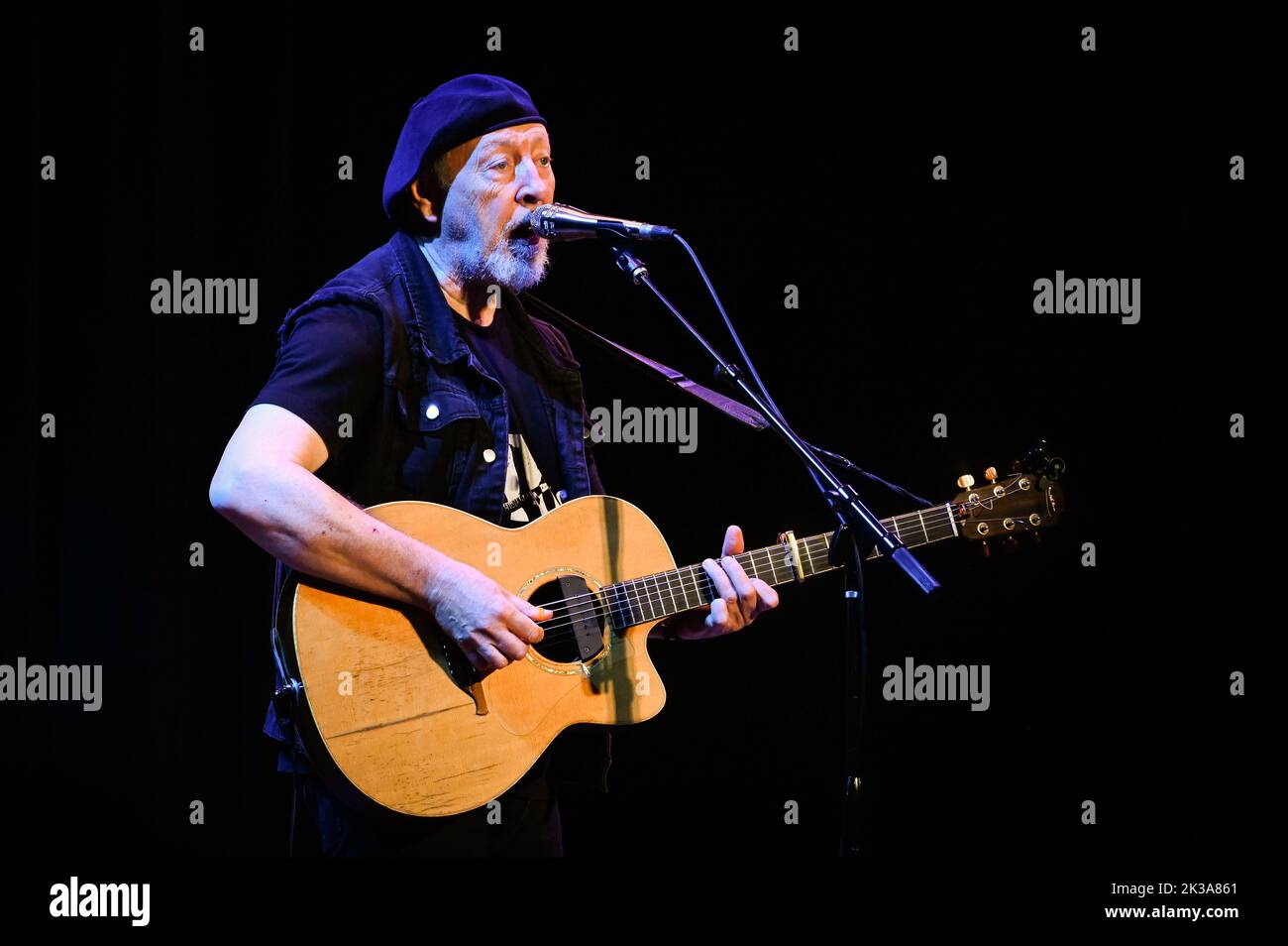 Richard thompson hi-res stock photography and images - Alamy
