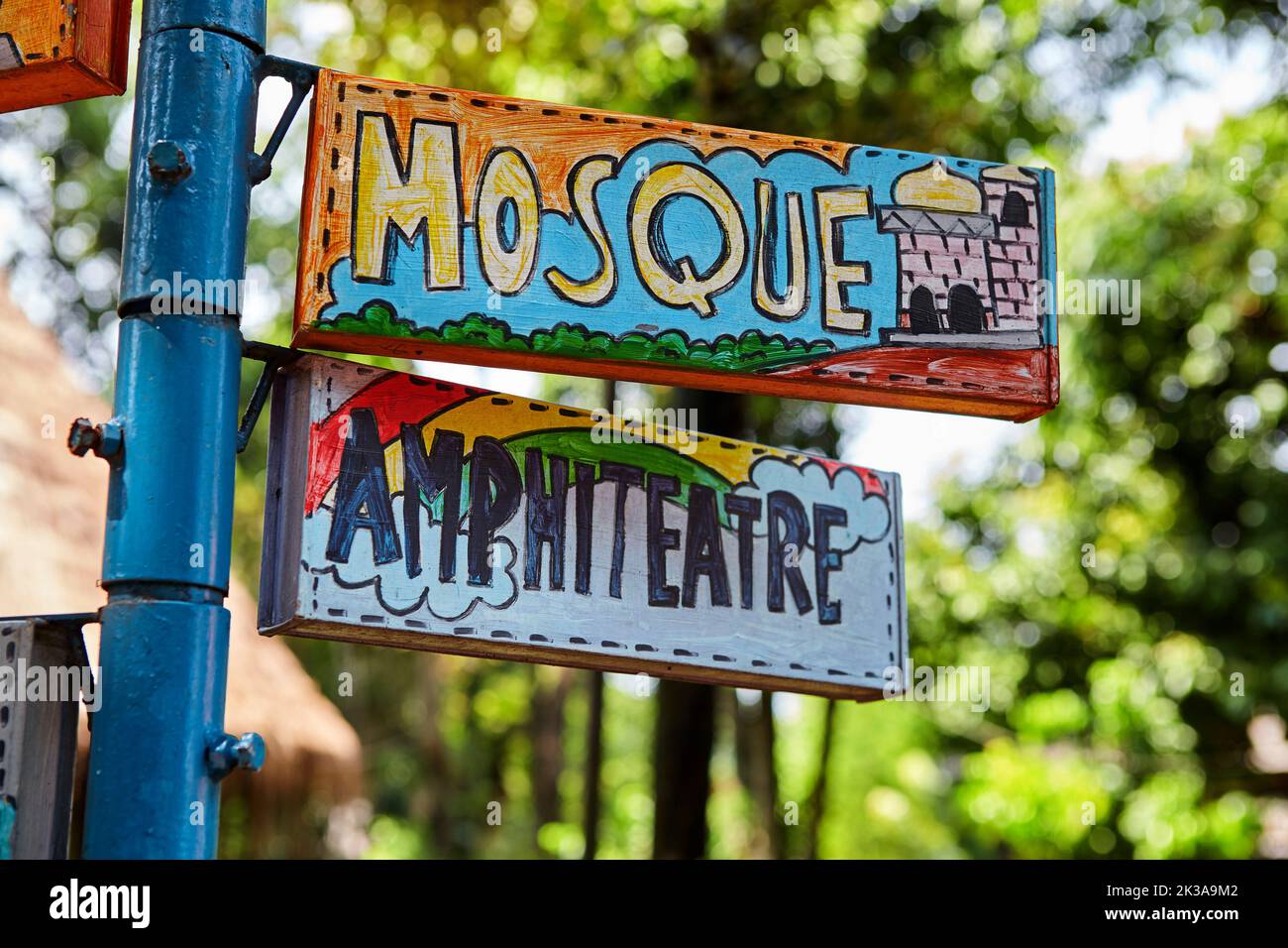 Masjid sign hi-res stock photography and images - Alamy
