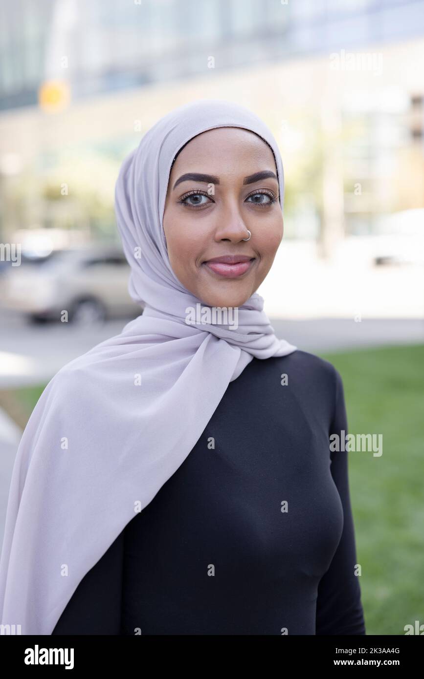 Black business portrait hi-res stock photography and images - Alamy