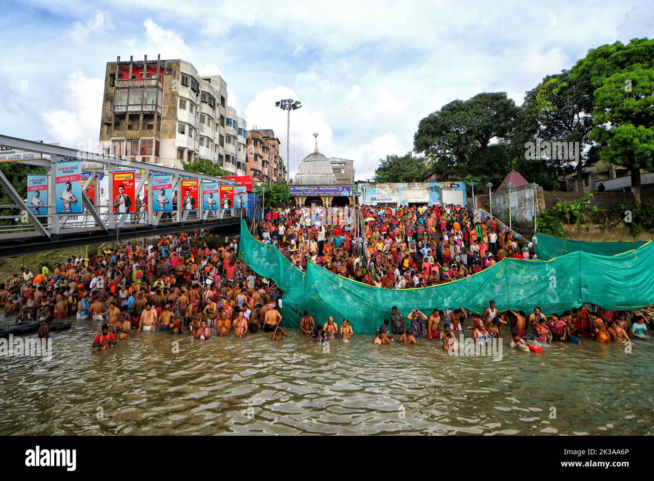 Thousands of devotees seen in the River Ganges during the Mahalaya ...