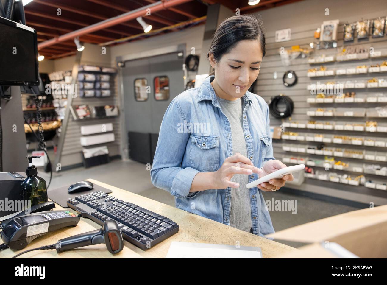 Service parts counter hi-res stock photography and images - Alamy