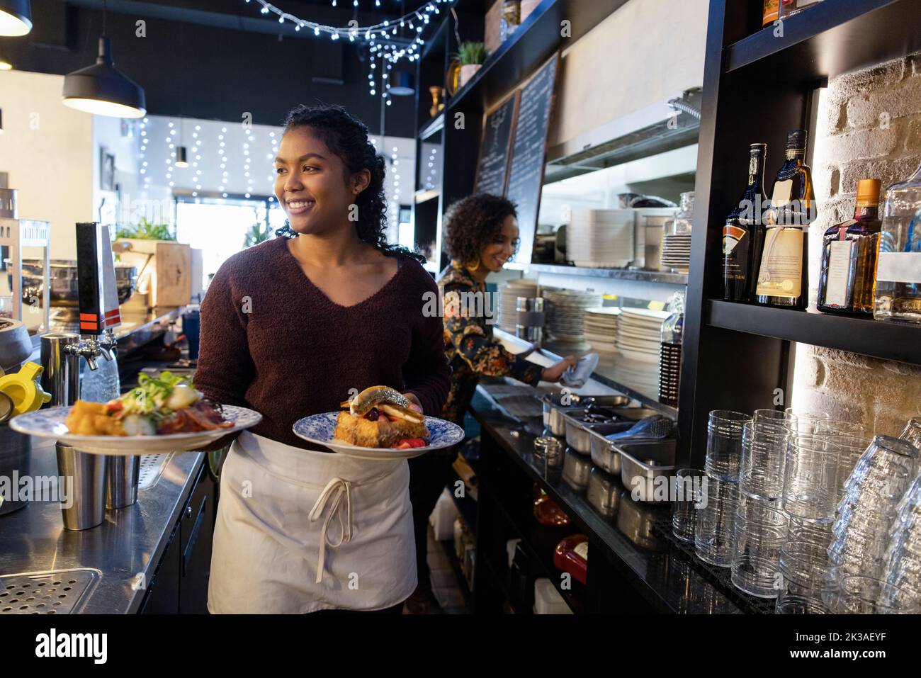 Retail food counter hi-res stock photography and images - Alamy
