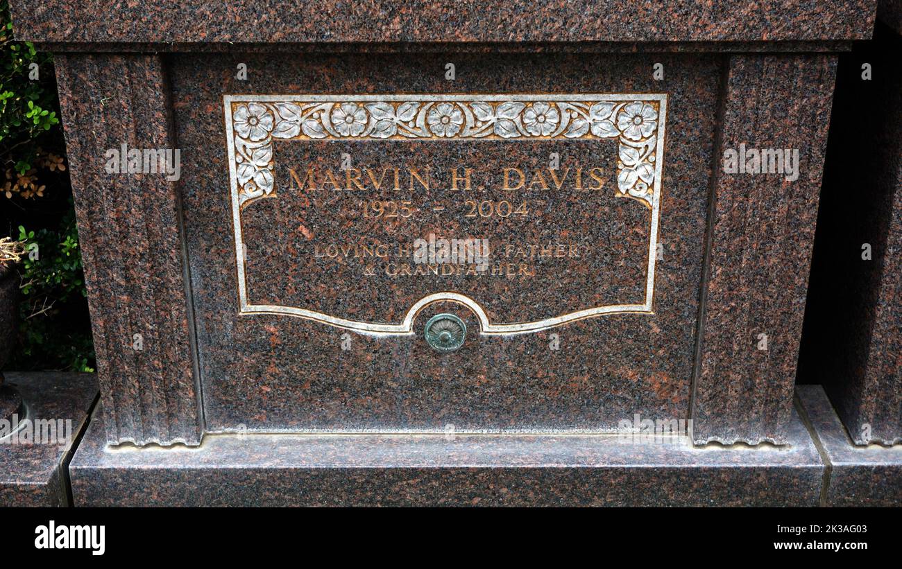 Marvin Davis gravesite at Westwood Village Memorial Park & Mortuary Credit: Ron Wolfson ...