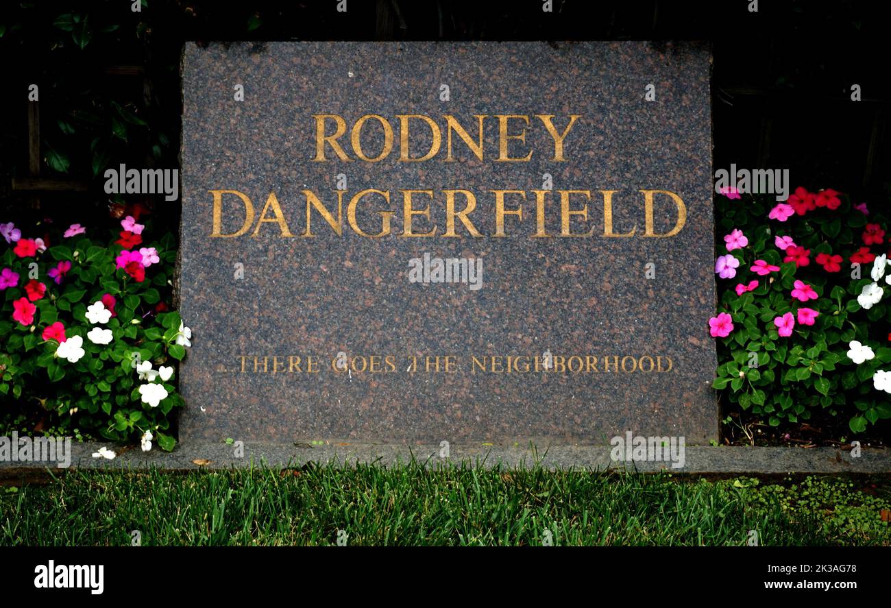 Rodney Dangerfield gravesite at Westwood Village Memorial Park ...