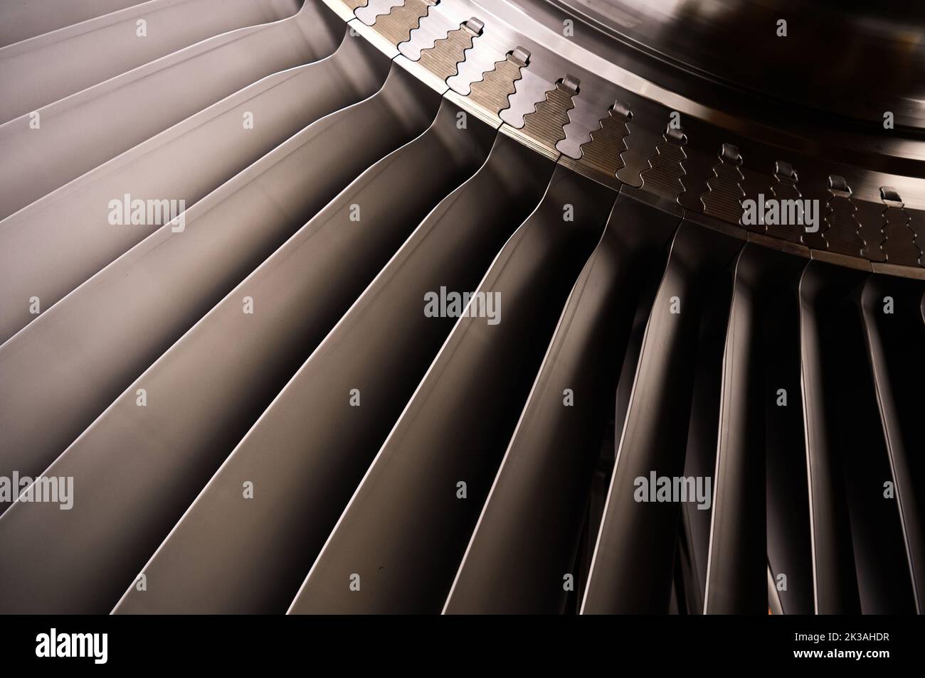 Shiny rotor of powerful steam turbine in light workshop Stock Photo - Alamy